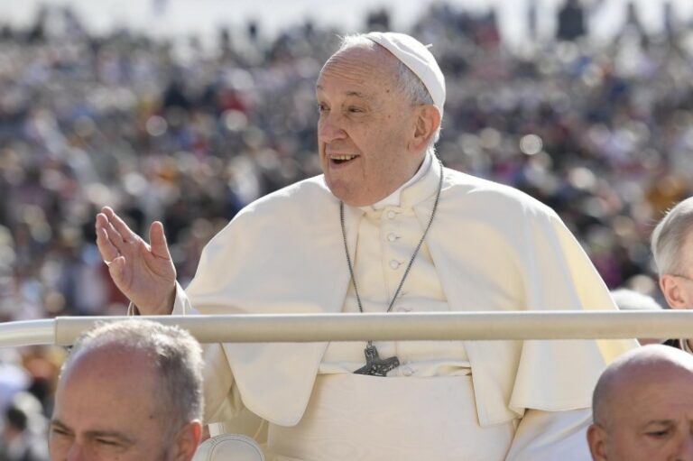 Papa Francesco spiega la parabola del ricco Epulone